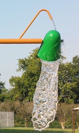 Splash pad dumping buckets 4 water feature